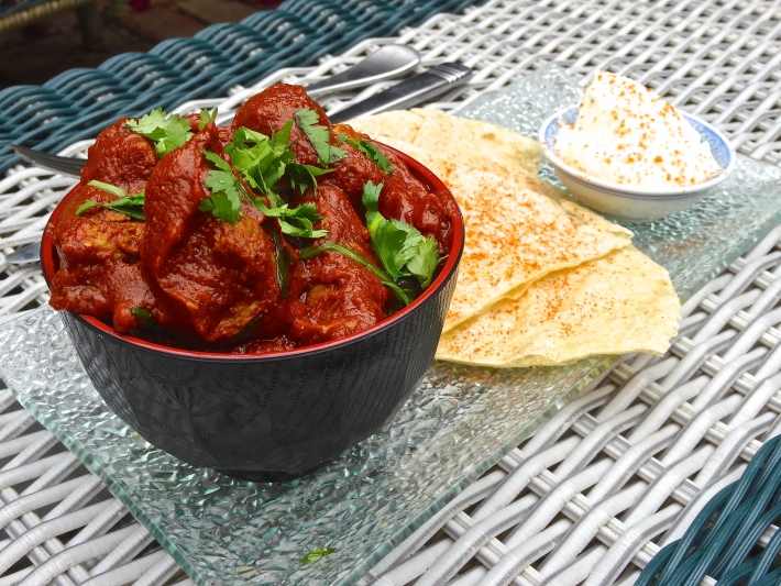 Sous Vide Lamb Cubes in Vindaloo-Style Sauce
