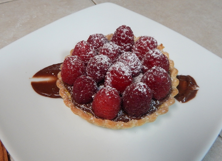 Sous Vide Raspberry Cream Tart